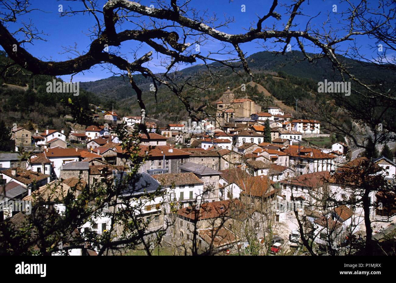Isaba valle hi-res stock photography and images - Alamy