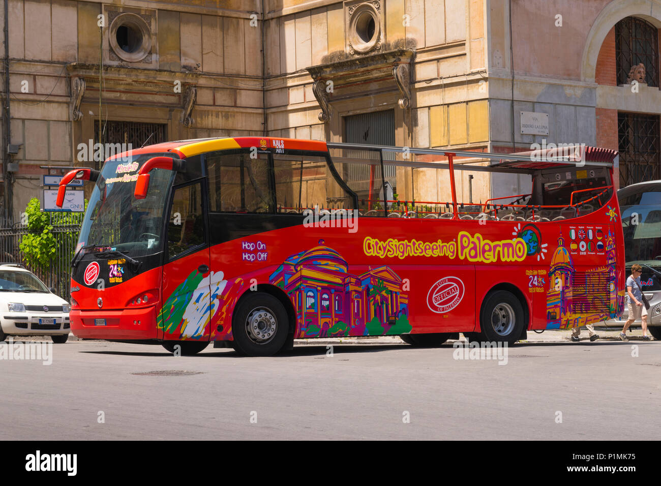 Hop on hop off bus palermo hi-res stock photography and images - Alamy