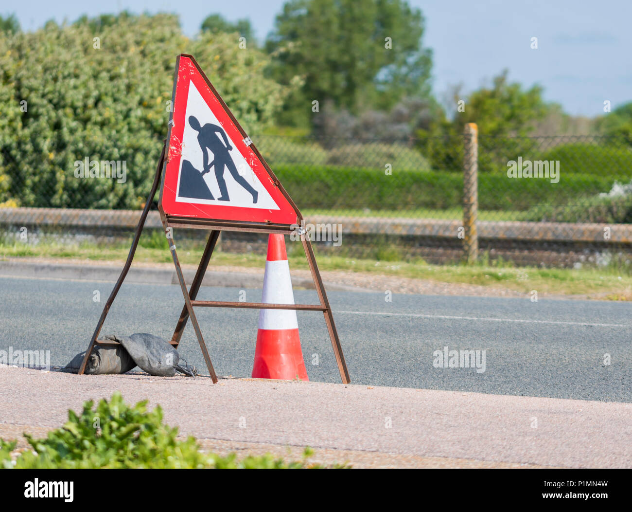 Roadworks and sign and uk hi-res stock photography and images - Alamy