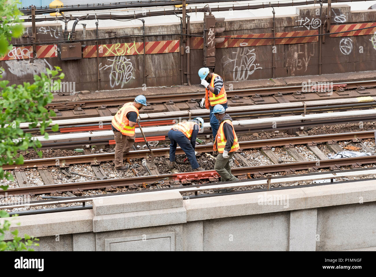 Railroad workers hi-res stock photography and images - Alamy