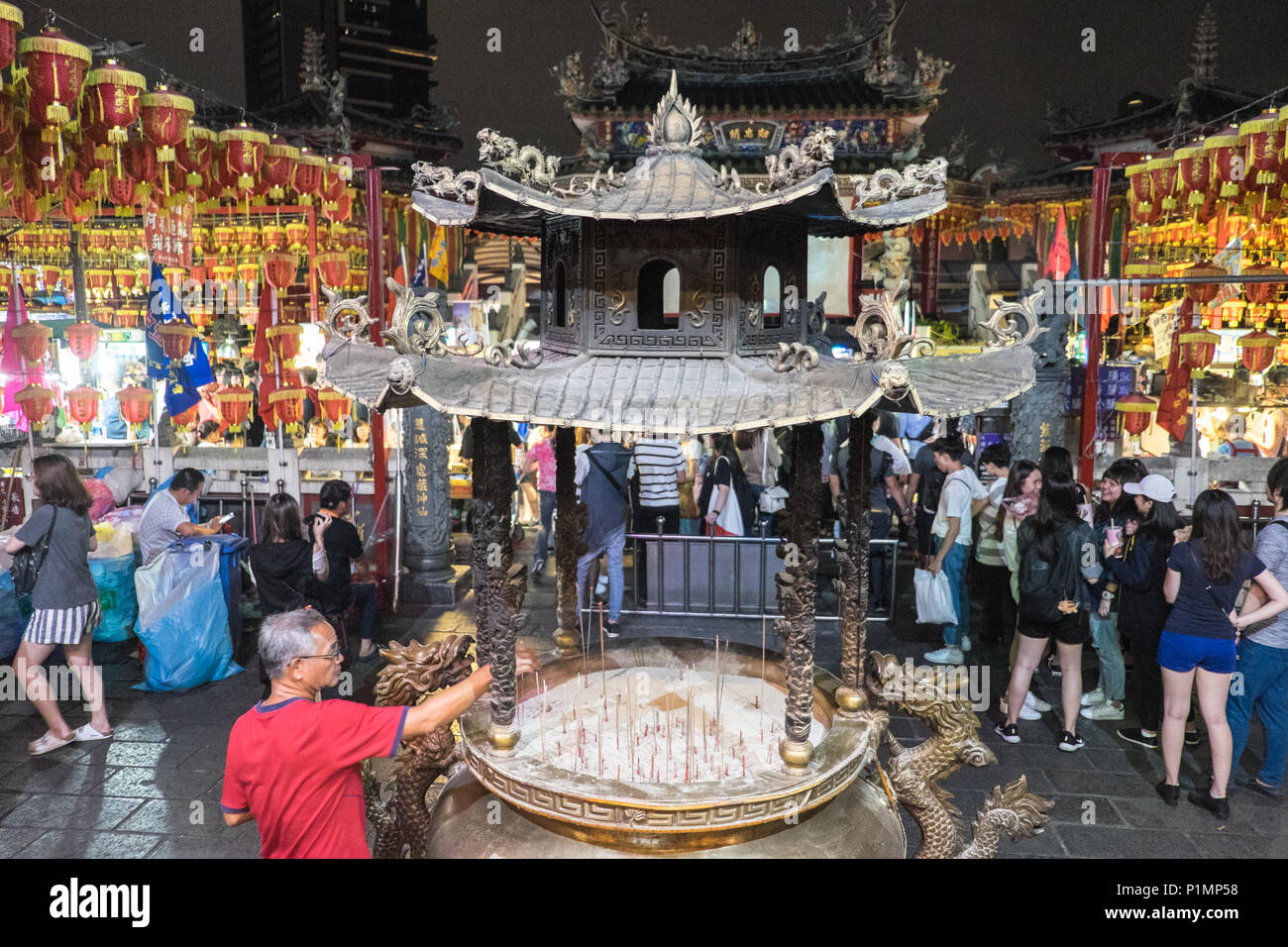 Famous,Shilin,night,street,eating,out,food,market,biggest,in,Taiwan,Shi ...