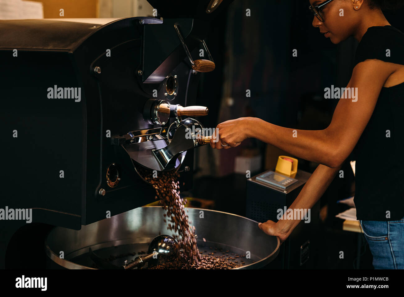 Opening coffee roaster beans hi-res stock photography and images - Alamy