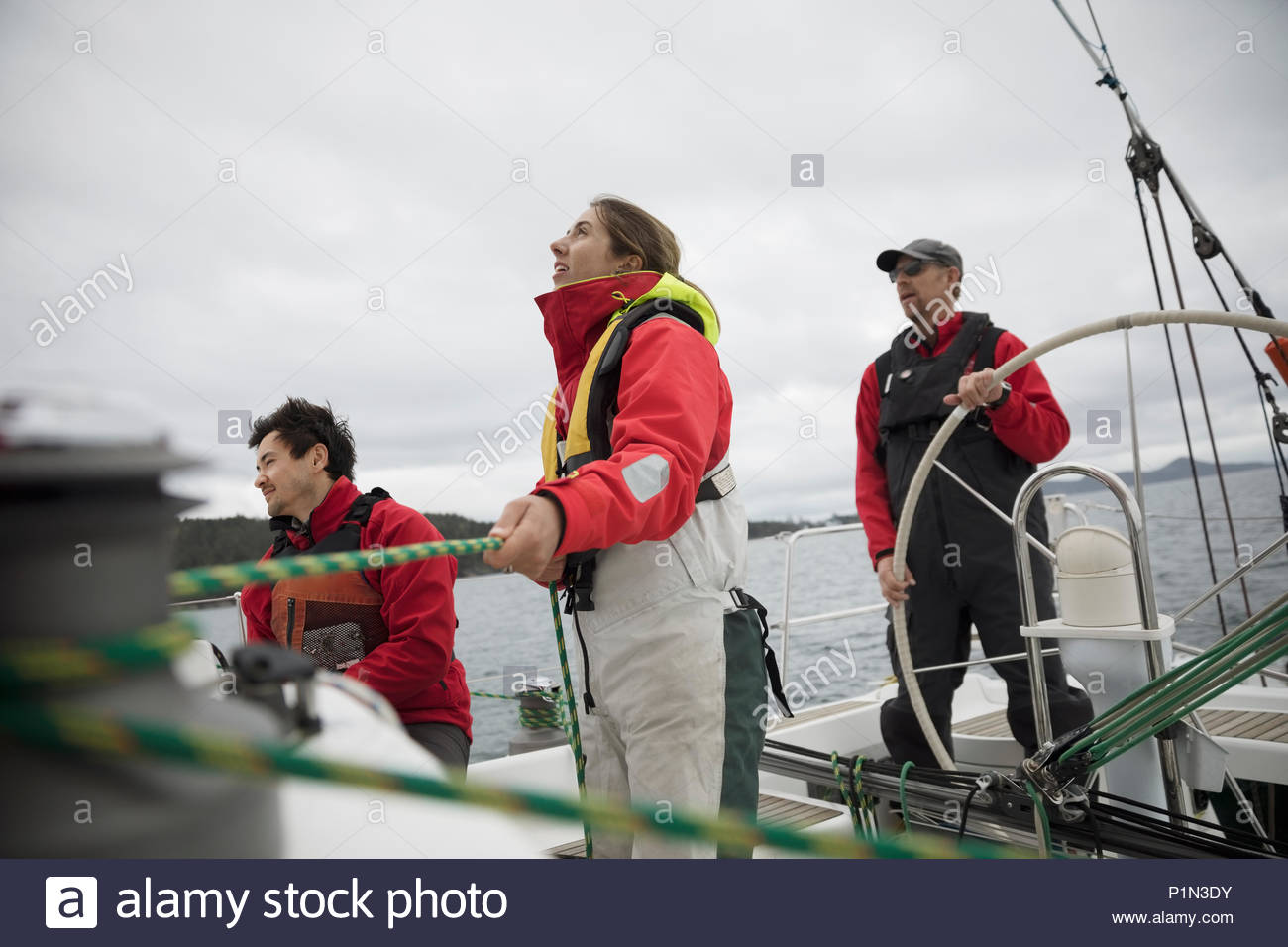 Team strength training hi-res stock photography and images - Alamy