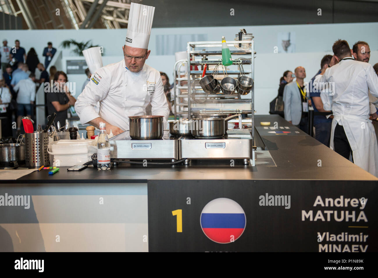 Cooking competition final hi-res stock photography and images - Alamy