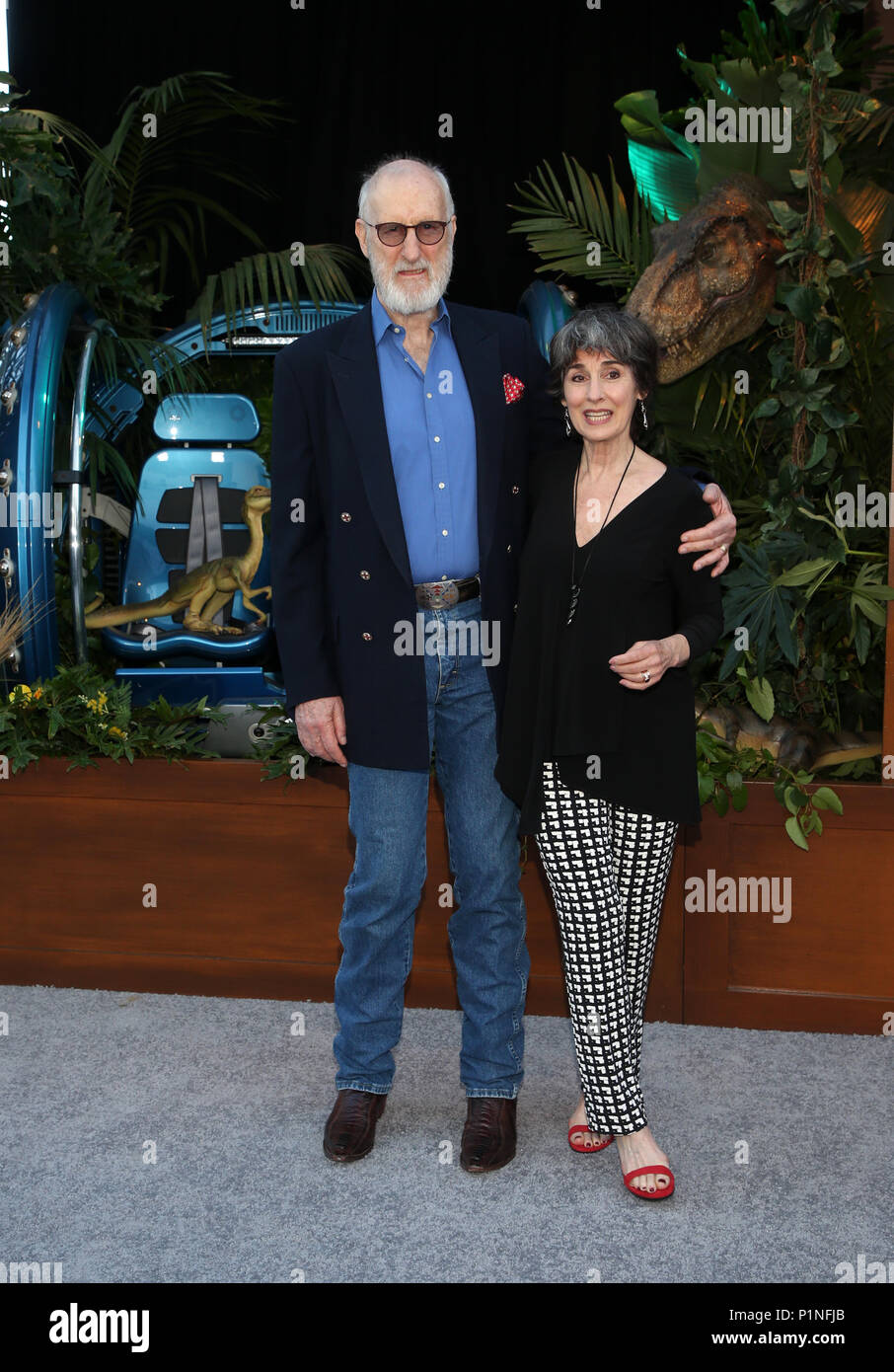 Anna stuart cromwell and james cromwell hi-res stock photography and ...