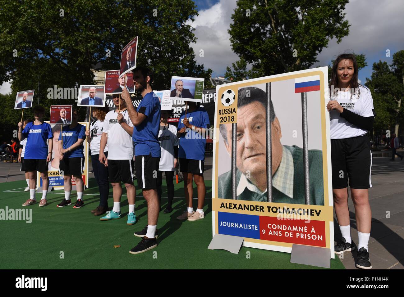 Reporters without borders hi-res stock photography and images - Alamy