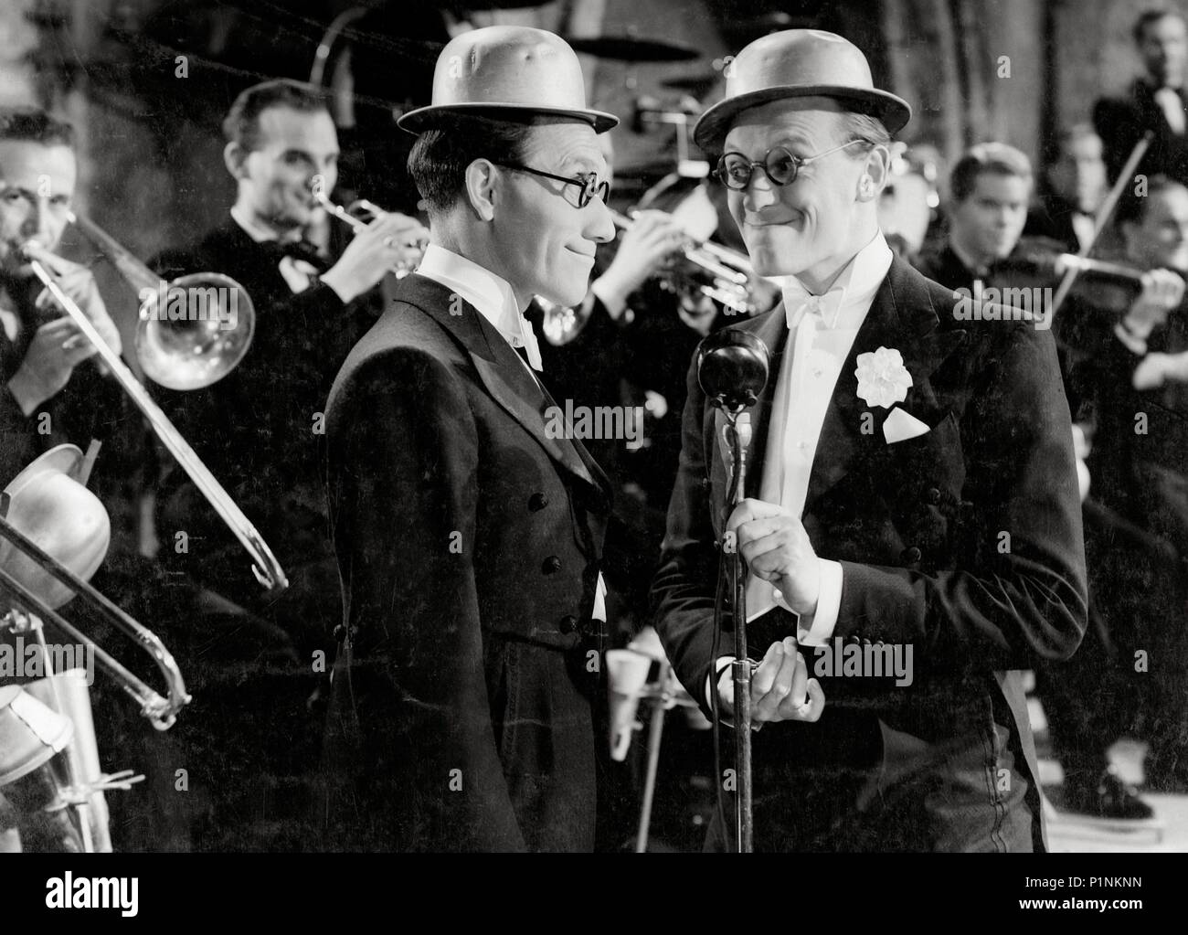 Arthur askey hi-res stock photography and images - Alamy