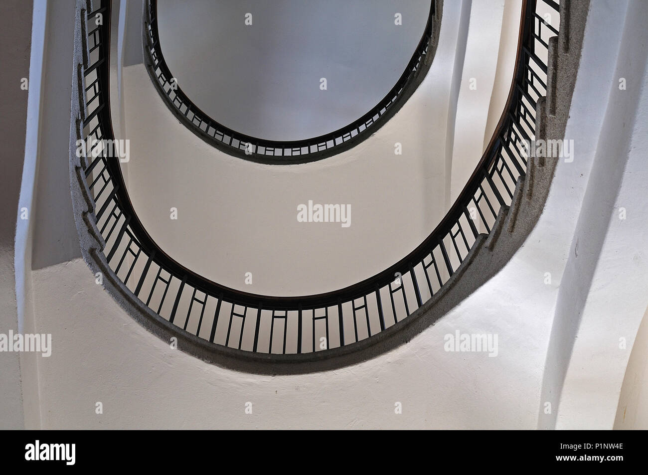 Elliptical ceiling hi-res stock photography and images - Alamy