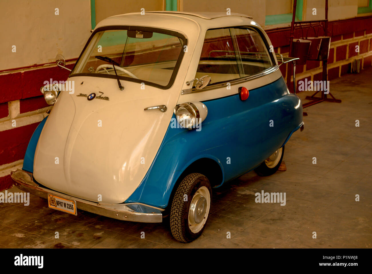 BMW classic Isetta Stock Photo - Alamy