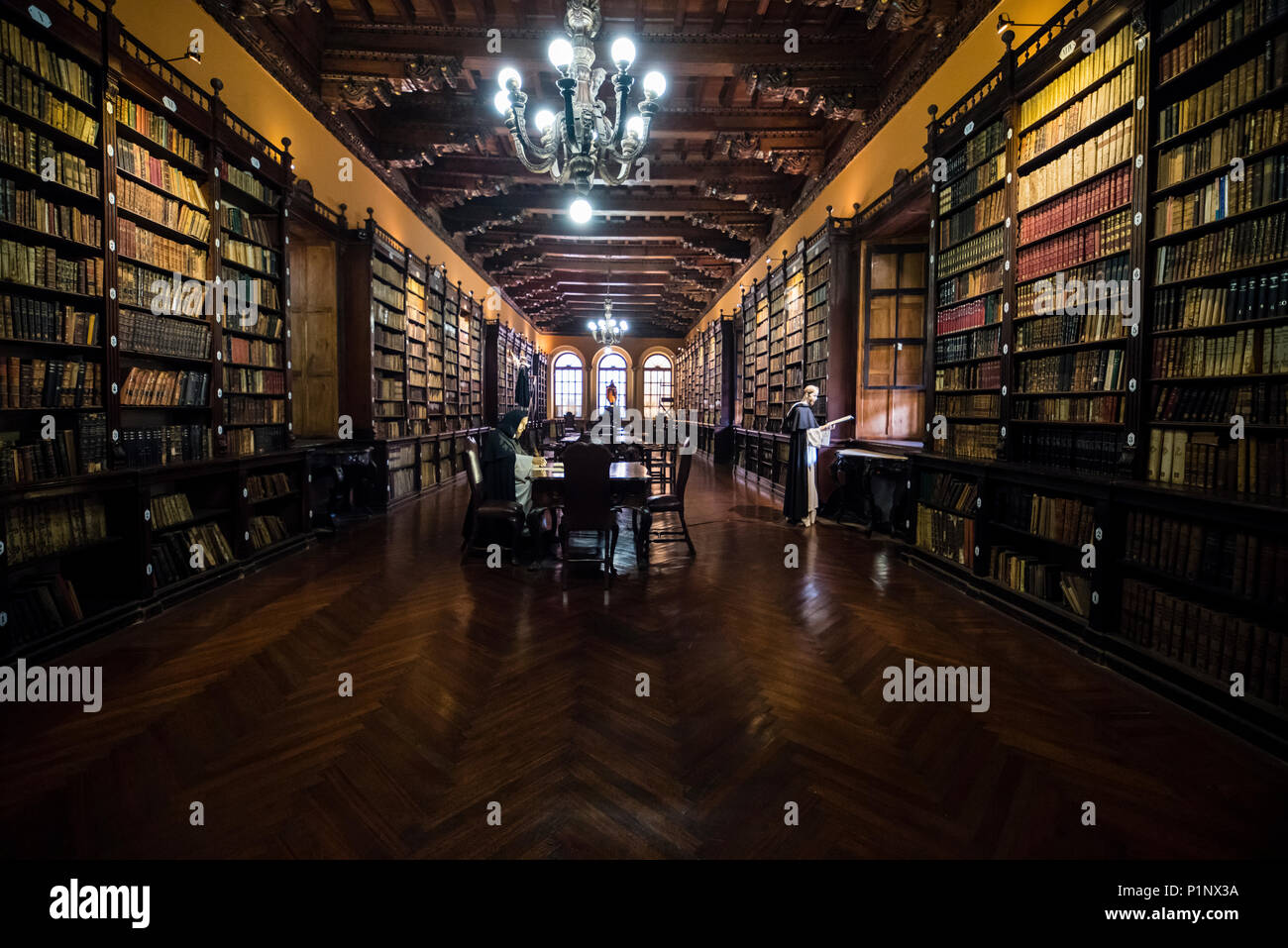 Old library hi-res stock photography and images - Alamy