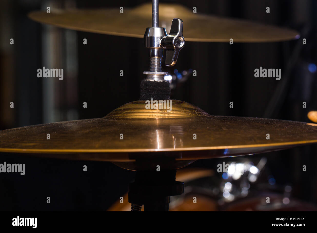 Skin drum hi hi-res stock photography and images - Alamy