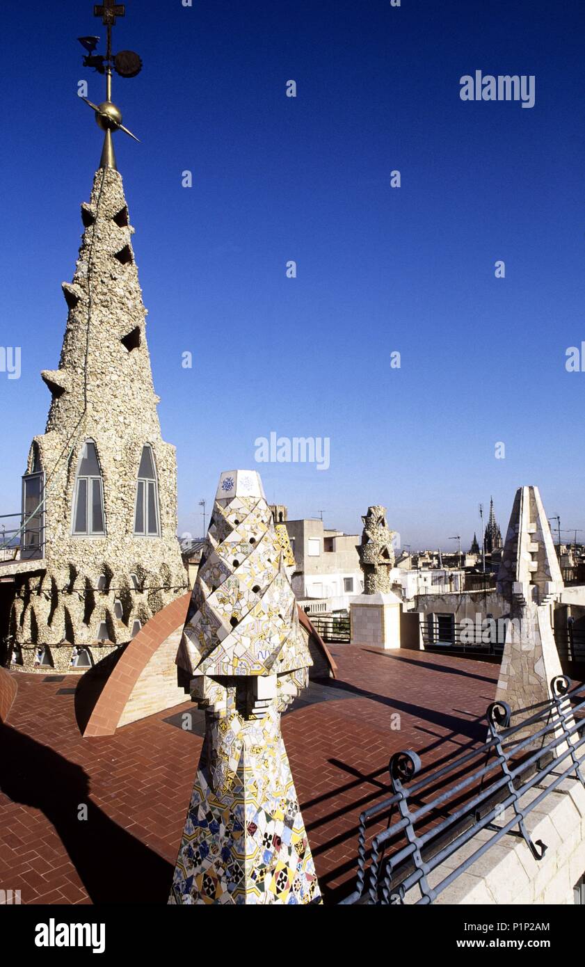 Palau / Güell palace (Gaudí); roof and chimneys (modernism Stock Photo ...