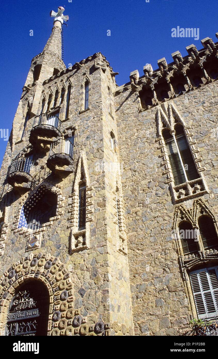 Casa / Bellesguard house (Gaudí); principal façade Stock Photo - Alamy