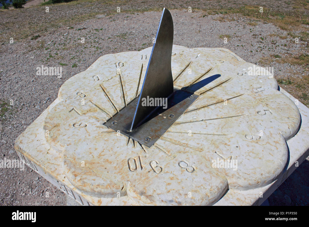 Stone Sundial Stock Photos & Stone Sundial Stock Images - Alamy