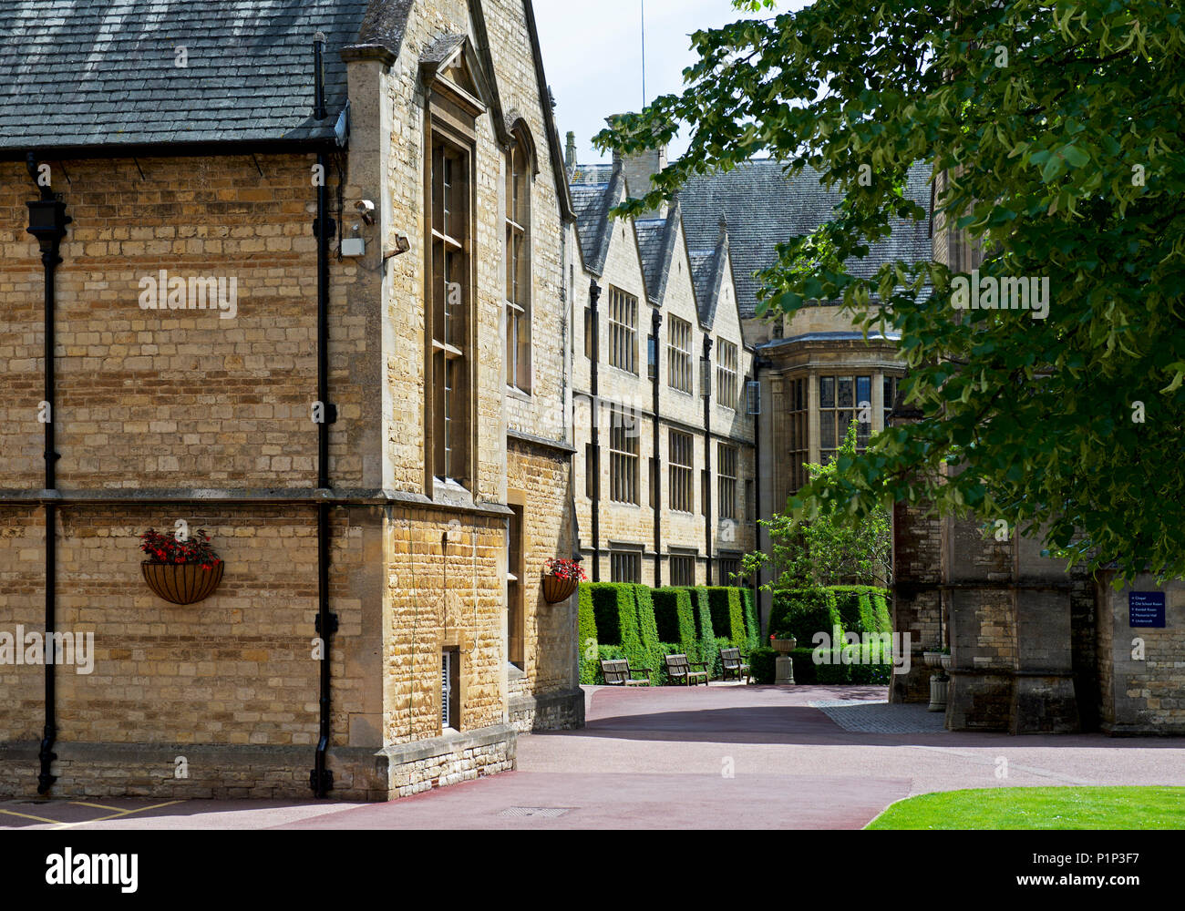 Classrooms england hi-res stock photography and images - Alamy