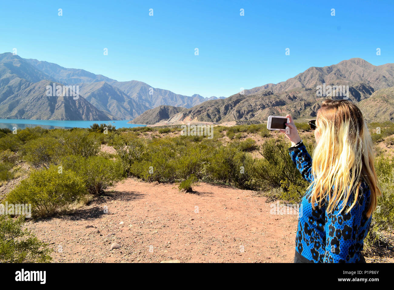 Lago potrerillos hi-res stock photography and images - Alamy
