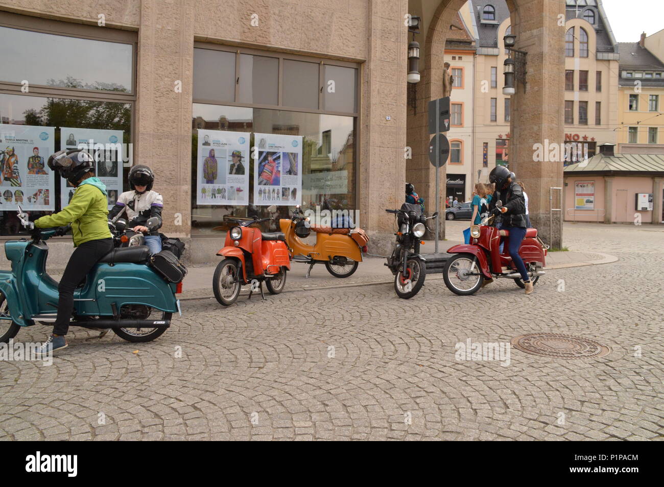 DDR GDR Oldtimer moped east germany typ schwalbe simson Stock Photo - Alamy