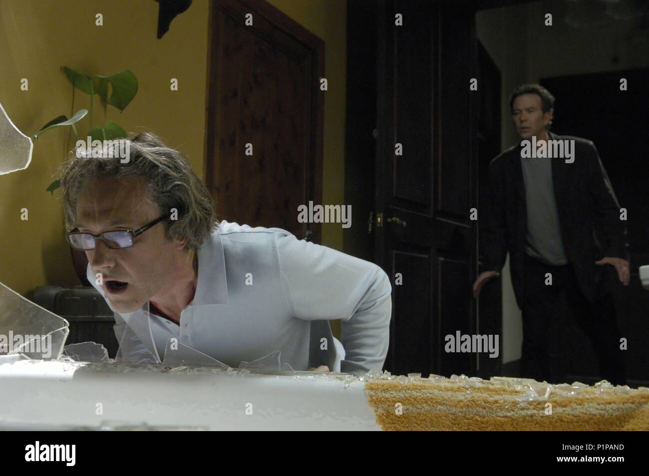 La caja film still hi-res stock photography and images - Alamy