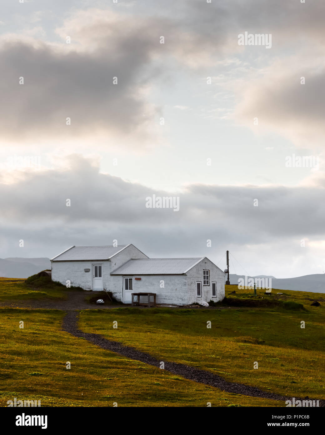 Small house of lighthouse keeper Stock Photo - Alamy
