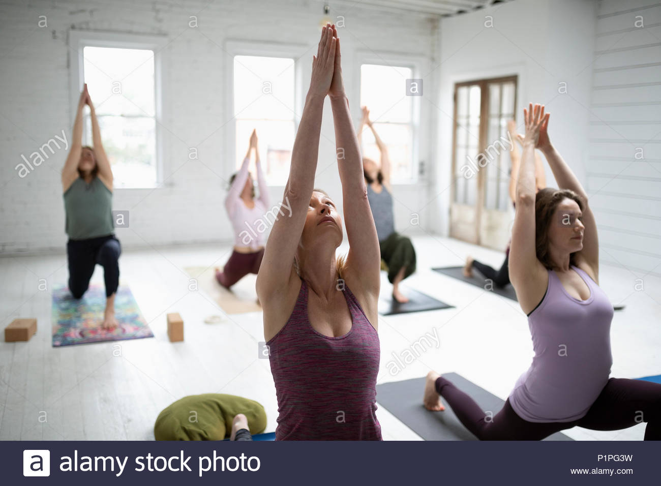 Yoga lunge pose hi-res stock photography and images - Alamy