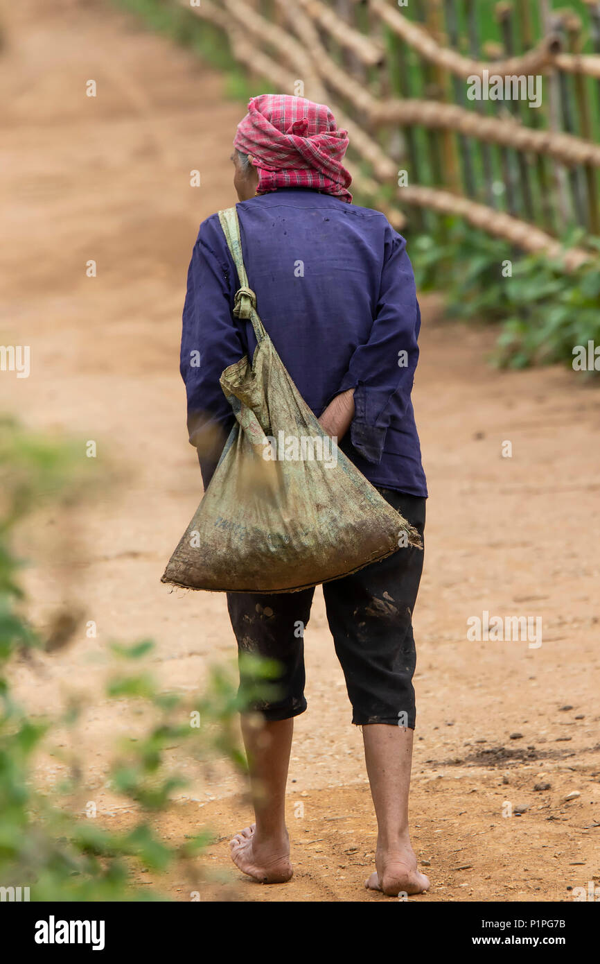 Stooped Over Stock Photos & Stooped Over Stock Images - Alamy