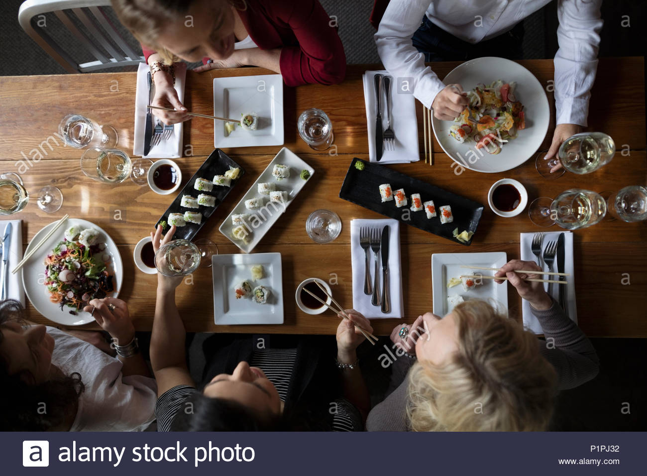 Dining table overhead hi-res stock photography and images - Alamy