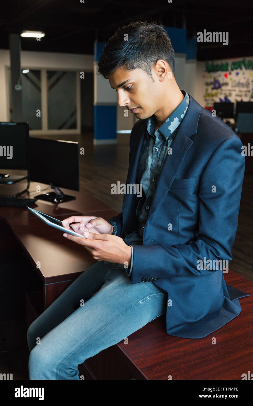 Indian businessman using technology hi-res stock photography and images ...