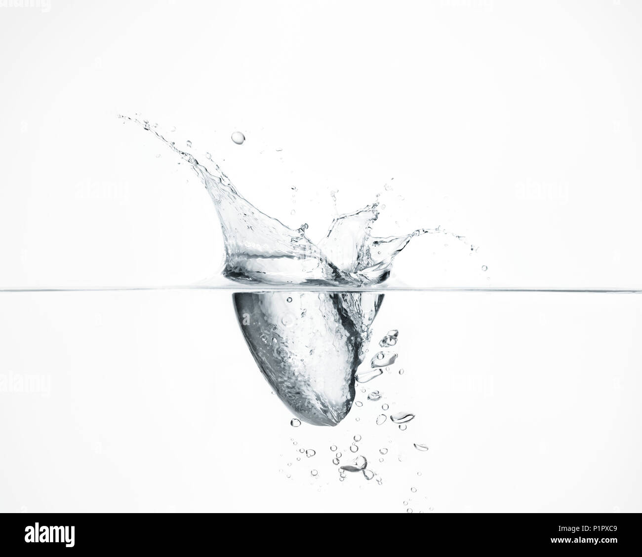 Splashing droplet hi-res stock photography and images - Alamy