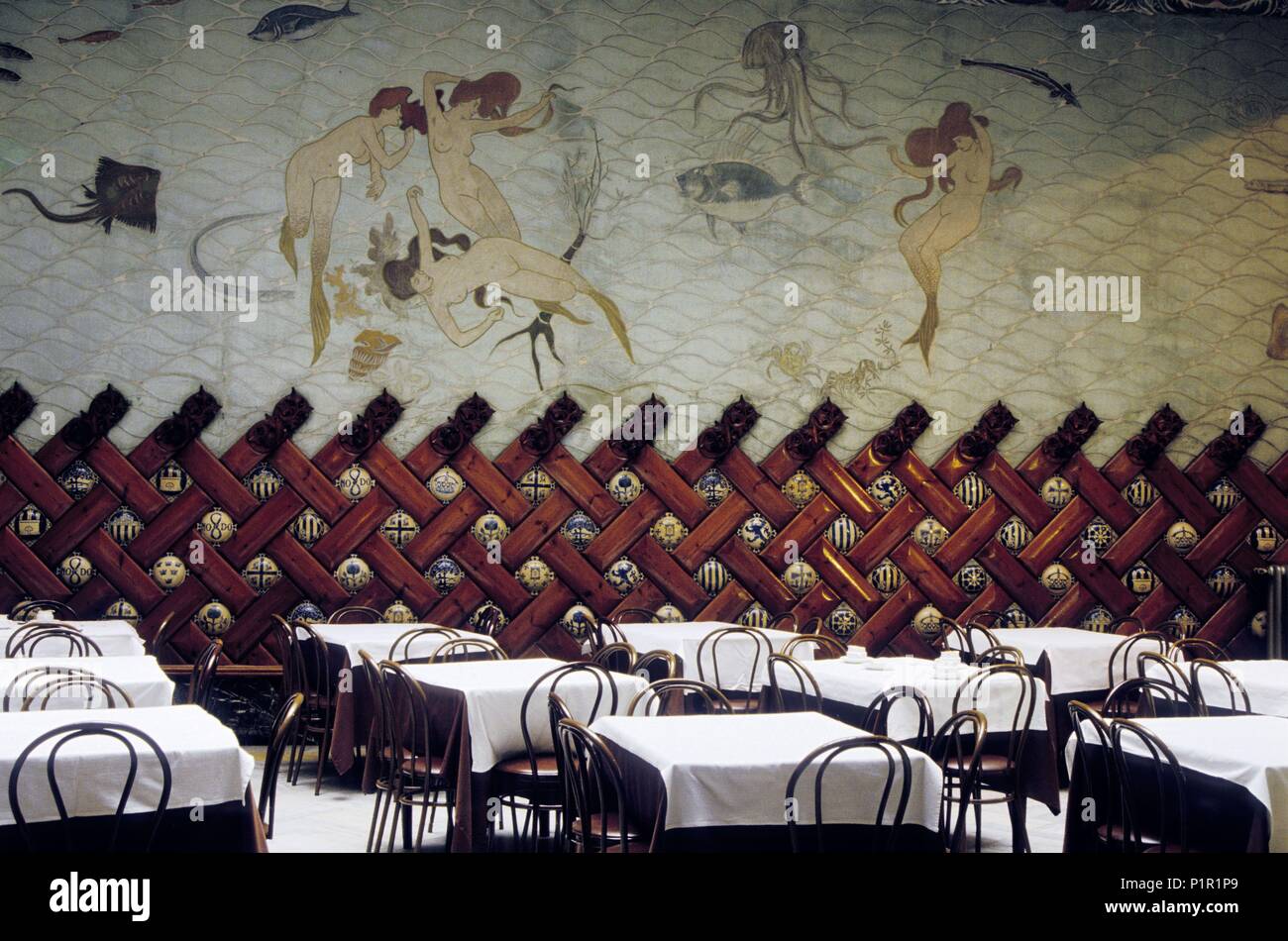 "Fonda España" modernist restaurante at the Raval quarter Stock Photo ...