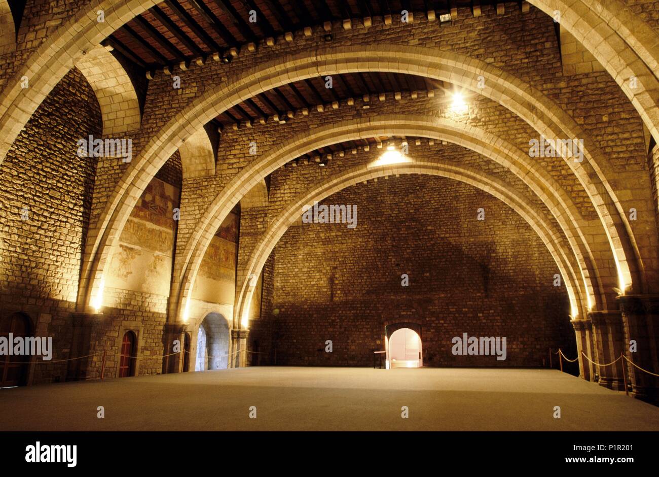 "Saló del Tinell" gothic lounge at Plaza del Rey square Stock Photo - Alamy