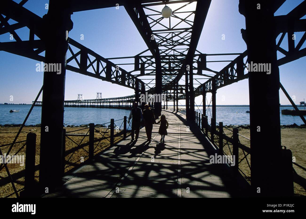 Odiel river and wharf at the port Stock Photo - Alamy