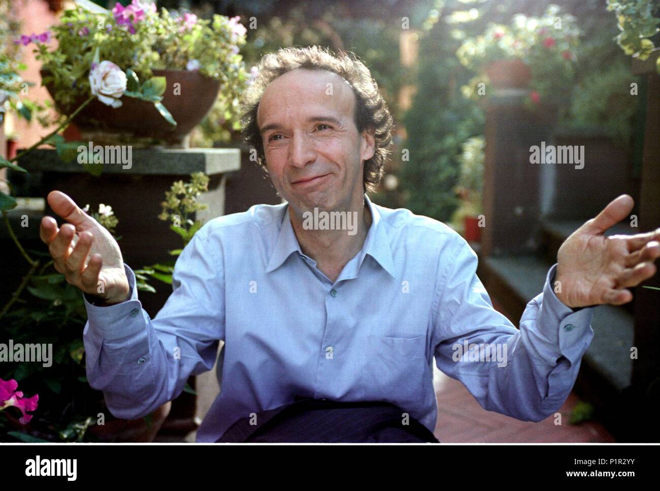 Original Film Title: LA TIGRE E LA NEVE. English Title: LA TIGRE E LA ...