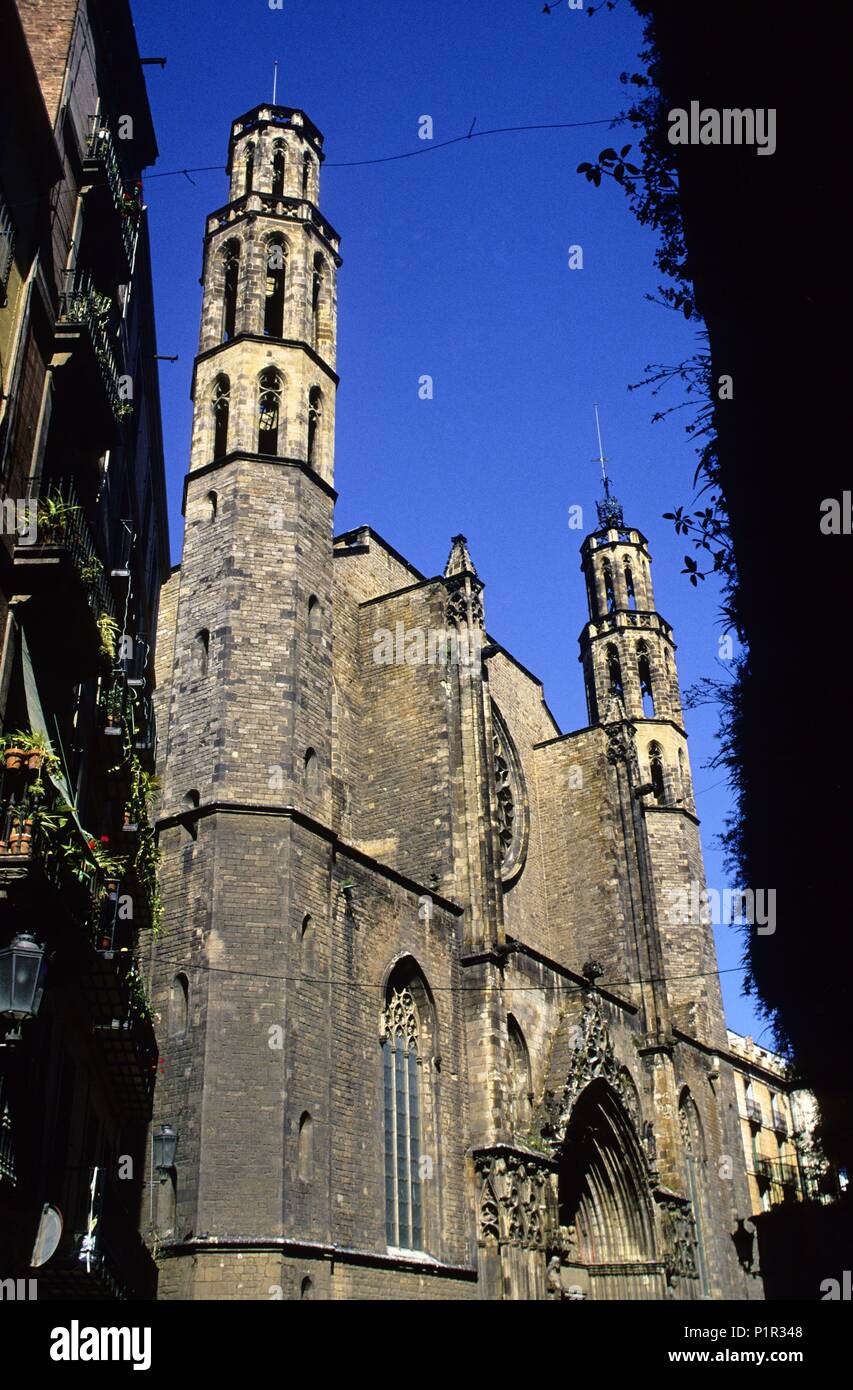 Santa Maria del Mar church view from Argentería street (El Borne ...