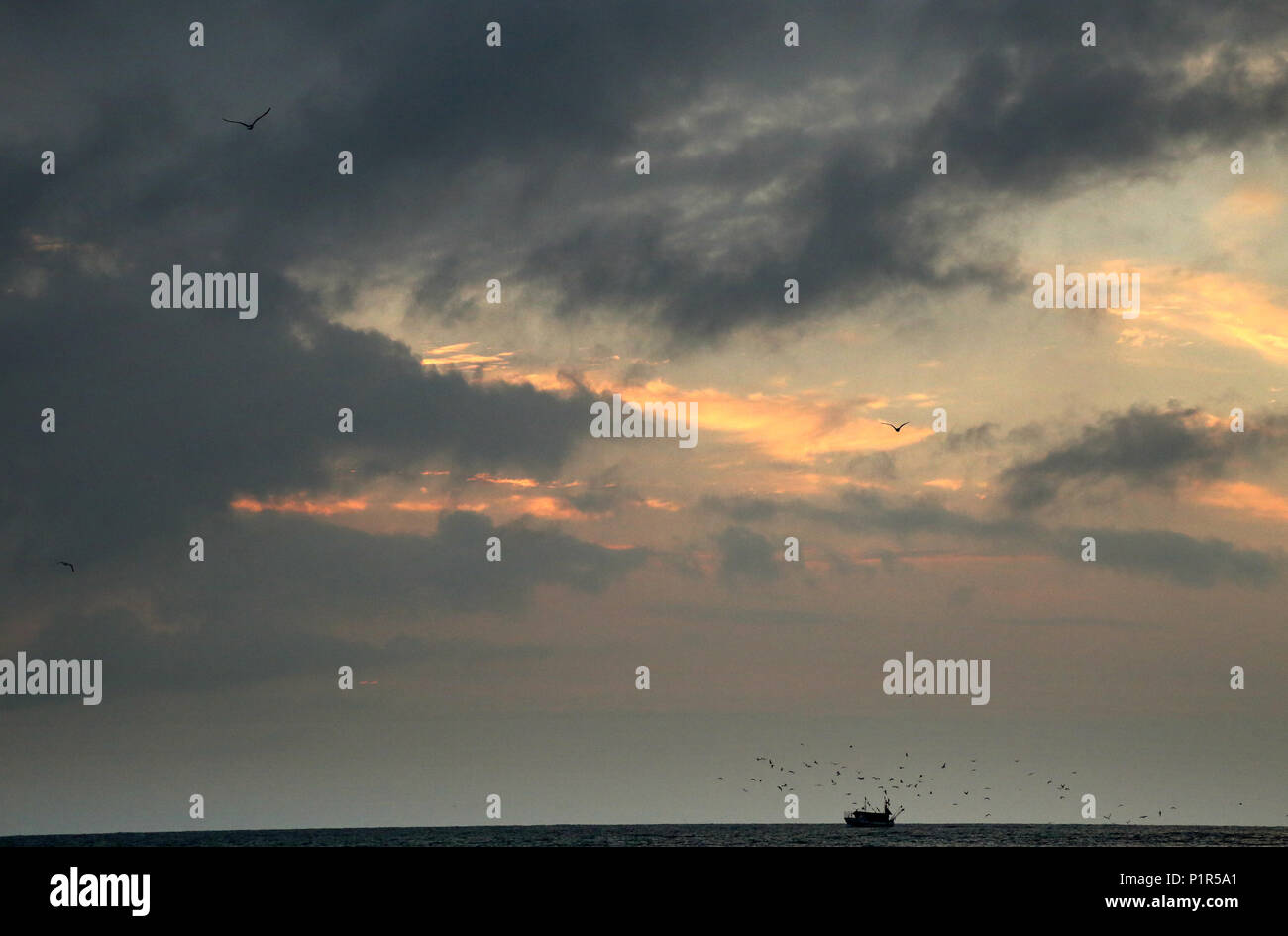 Rain clouds hi-res stock photography and images - Alamy