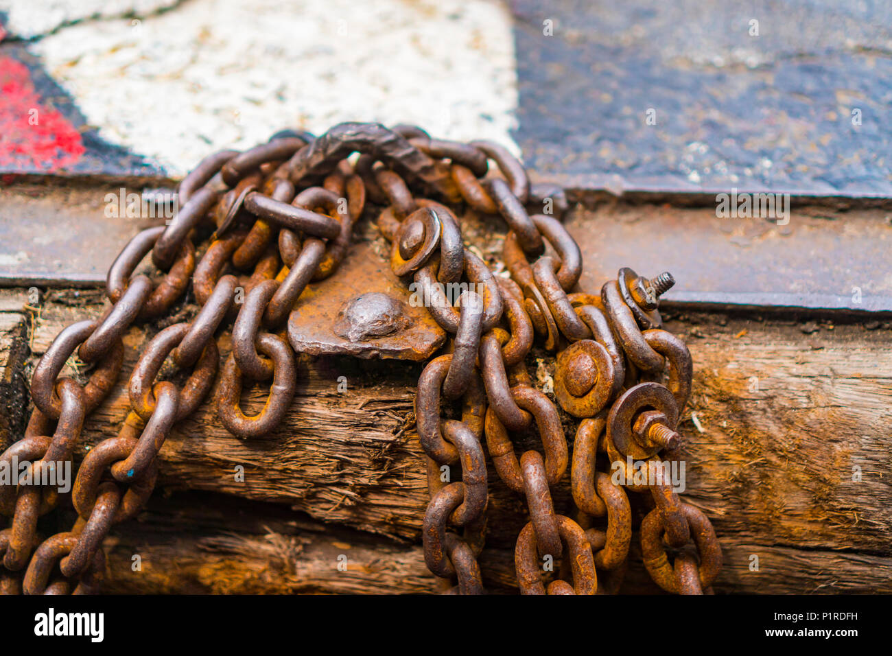 old vintage chain Stock Photo - Alamy
