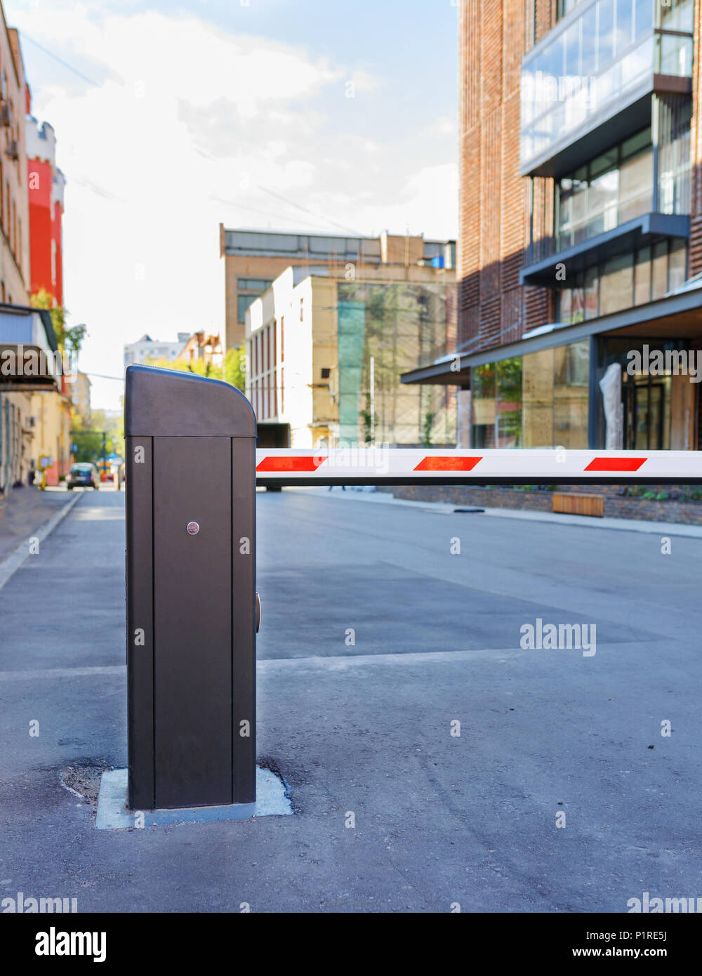 Entry control point building hi-res stock photography and images - Alamy