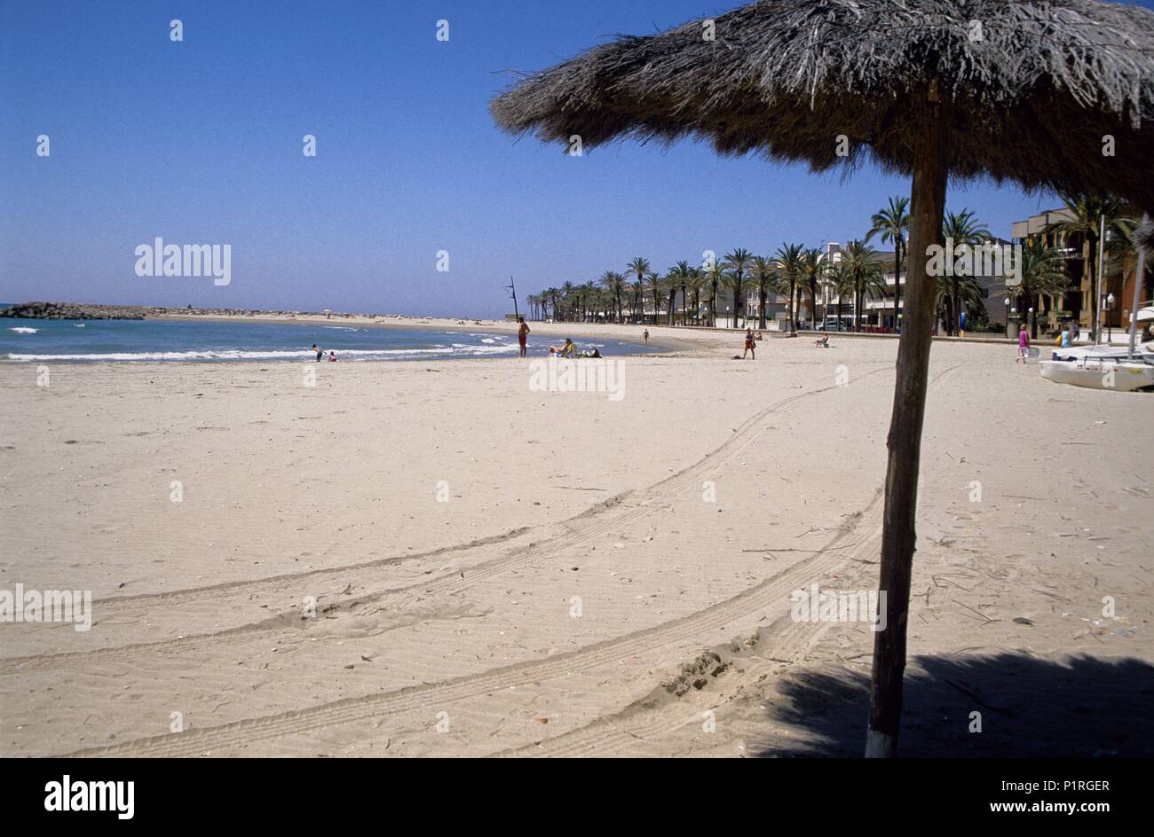 SPAIN - Catalonia - Garraf (district) - Barcelona. Cubelles; playa ...