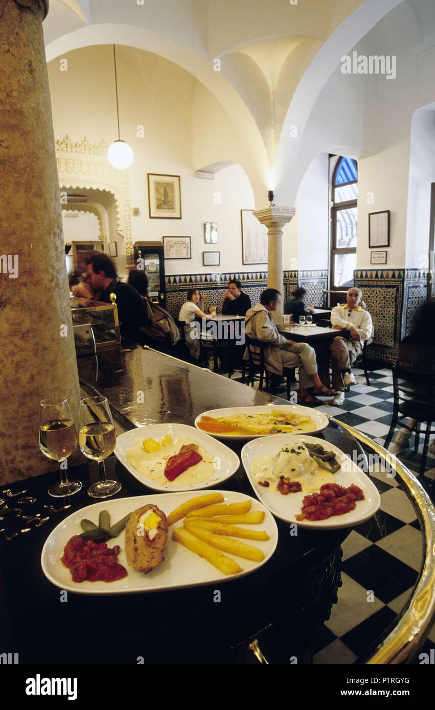 "Giralda" bar / restaurante at Mateos Gago street - old city; "tapas ...