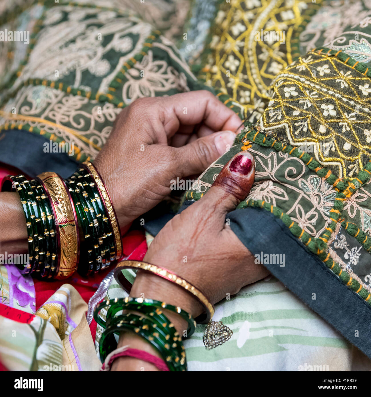 Hands working indian woman hi-res stock photography and images - Alamy