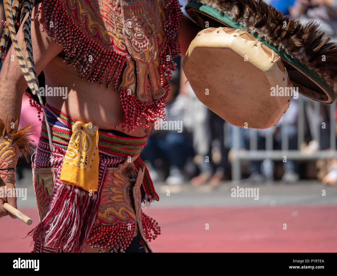 Man in traditional aztec costume hi-res stock photography and images ...