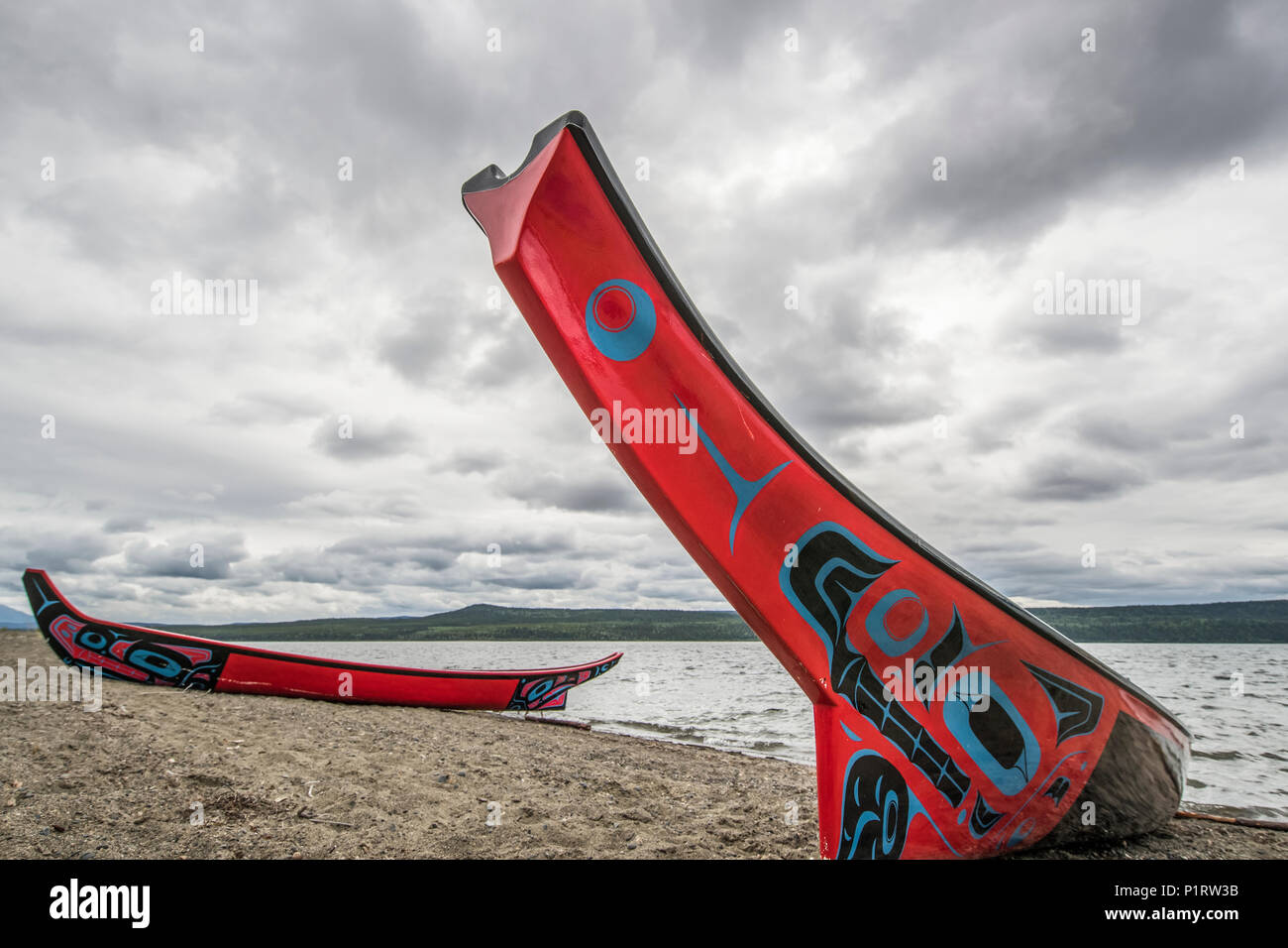 Tlingit canoe hi-res stock photography and images - Alamy