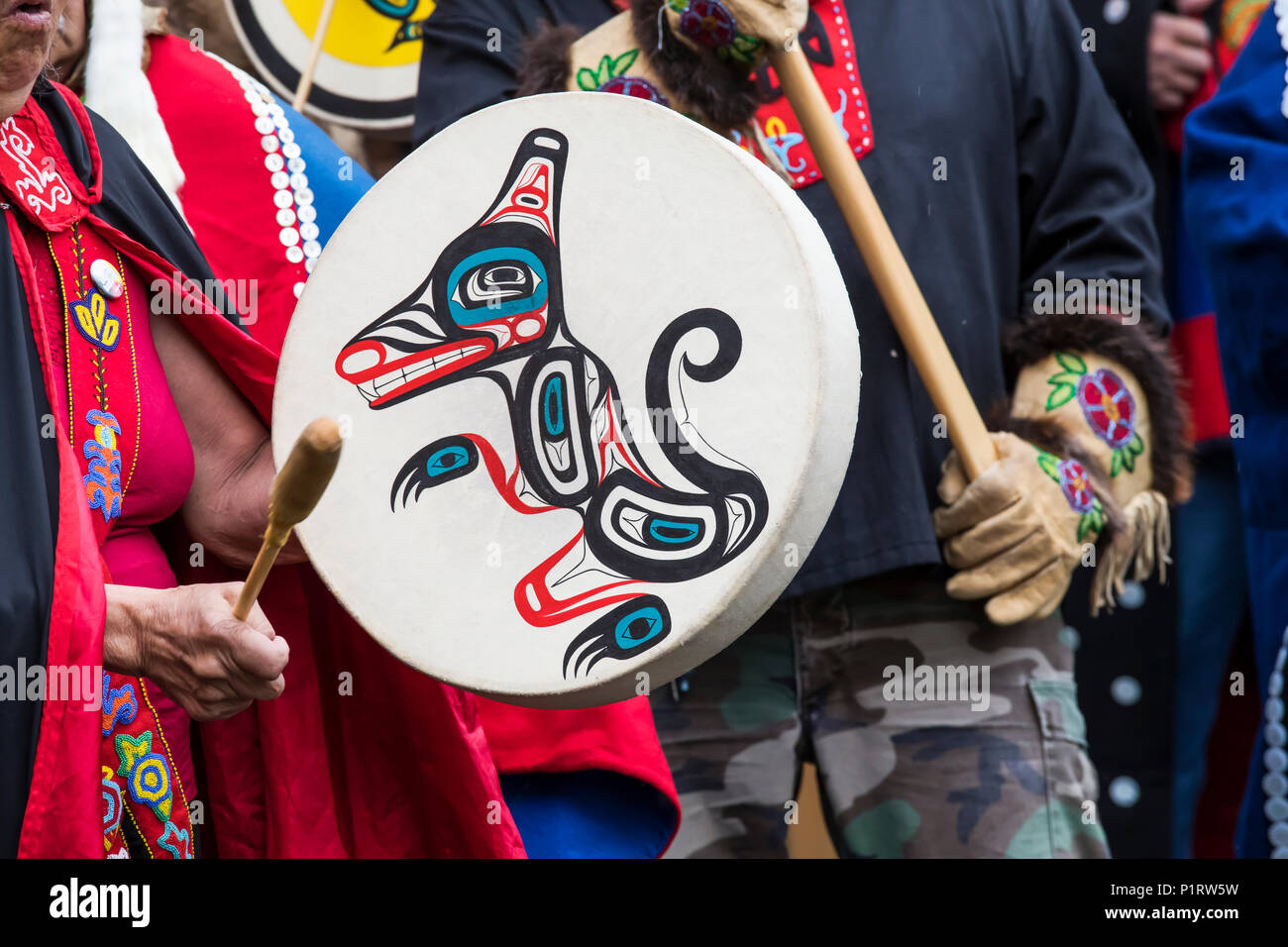 Indigenous canadian ceremony hi-res stock photography and images - Alamy
