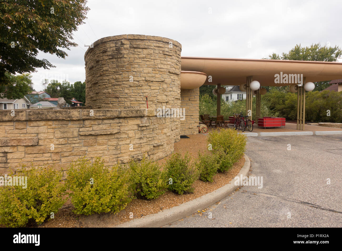 Mid Century Modern Garden High Resolution Stock Photography and Images ...