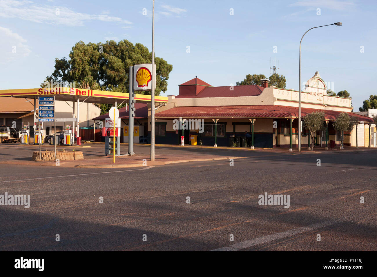 Australian Gold mining town service station and hotel architecture ...