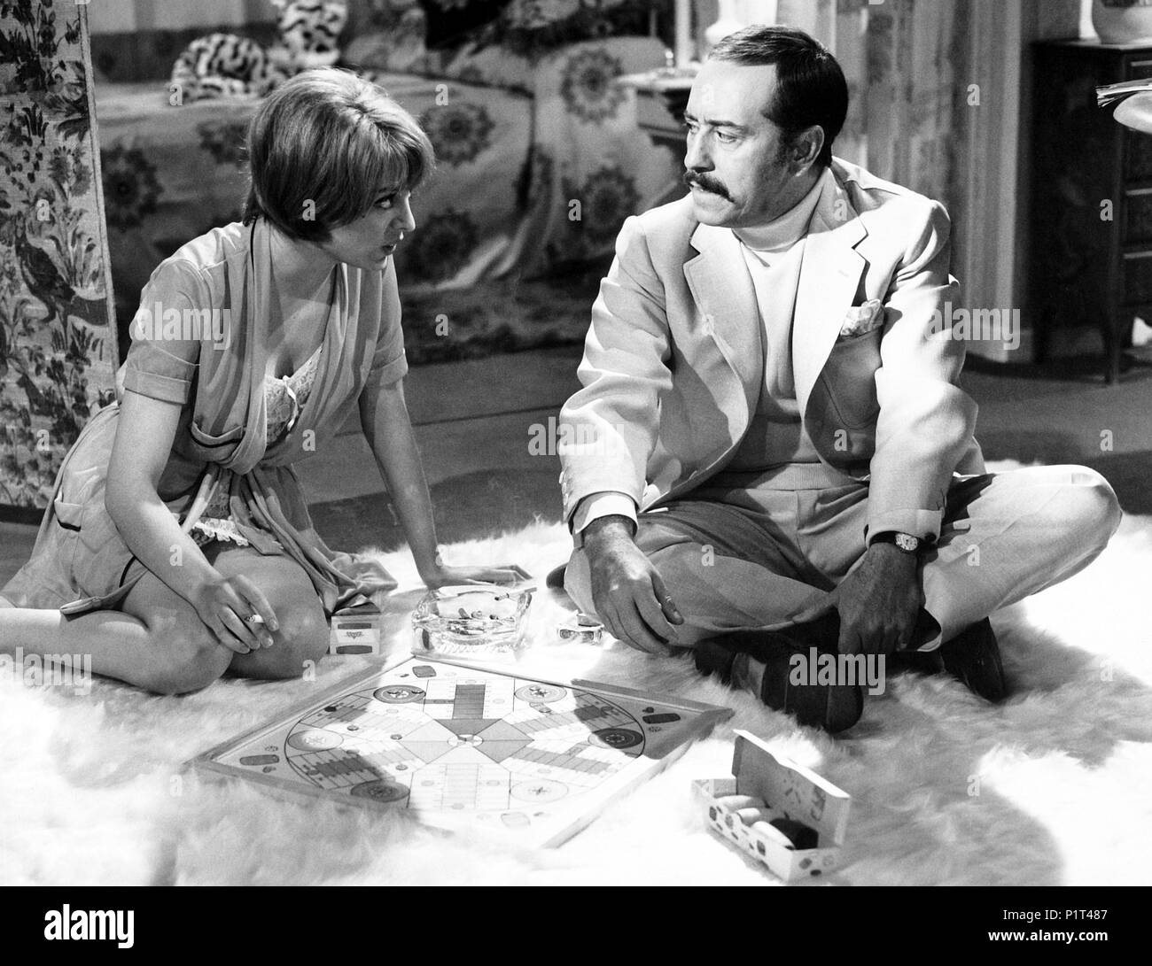 Original Film Title: LA DECENTE. English Title: LA DECENTE. Film Director: JOSE LUIS SAENZ DE ...