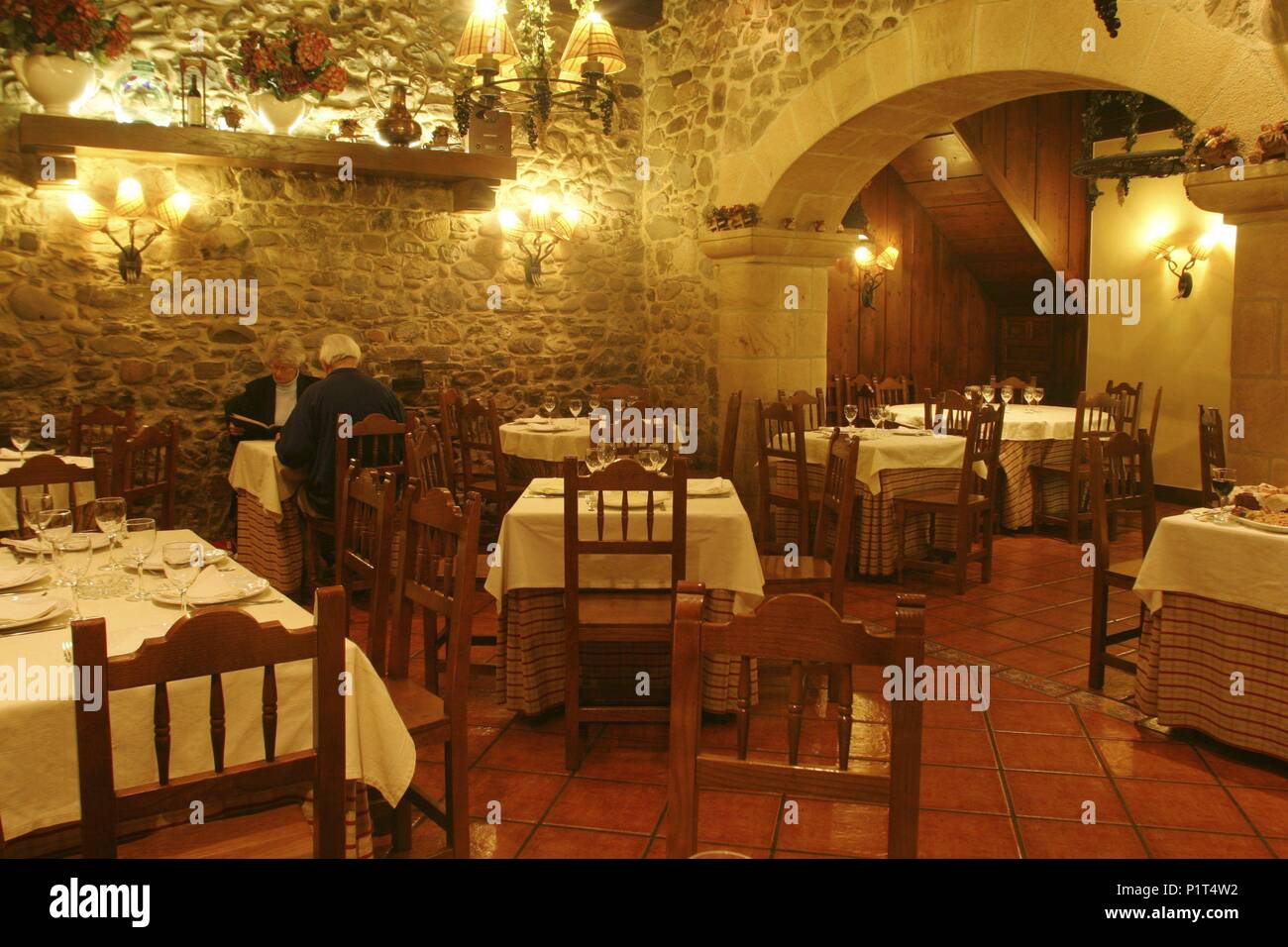 Potes; restaurante "El Bodegón"; comedor Stock Photo - Alamy