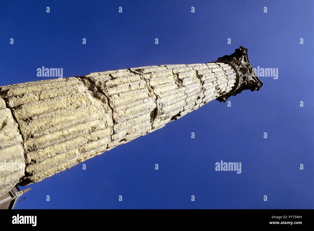 Roman forum; pillar Stock Photo - Alamy