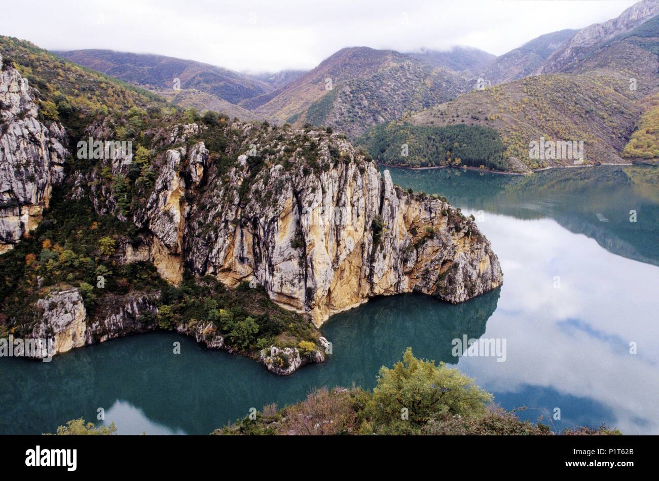 Dammed up hi-res stock photography and images - Alamy