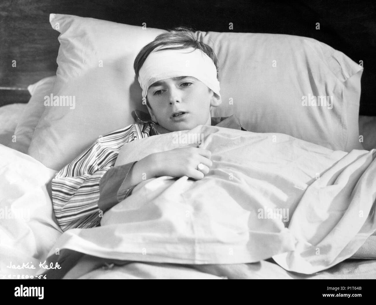 Original Film Title: BORN TO BE BAD. English Title: BORN TO BE BAD ...