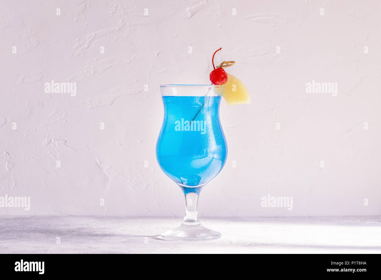 Blue cocktail pineapple hi-res stock photography and images - Alamy